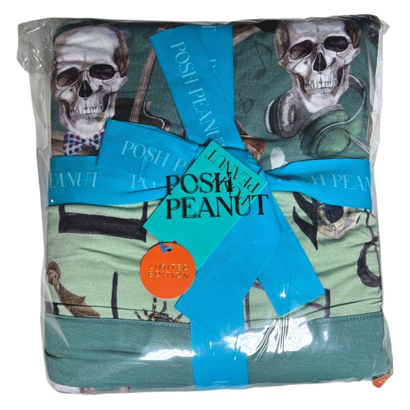 Posh Peanut | Bedding | New In Package Posh Peanut Sheldon X Spencer ...